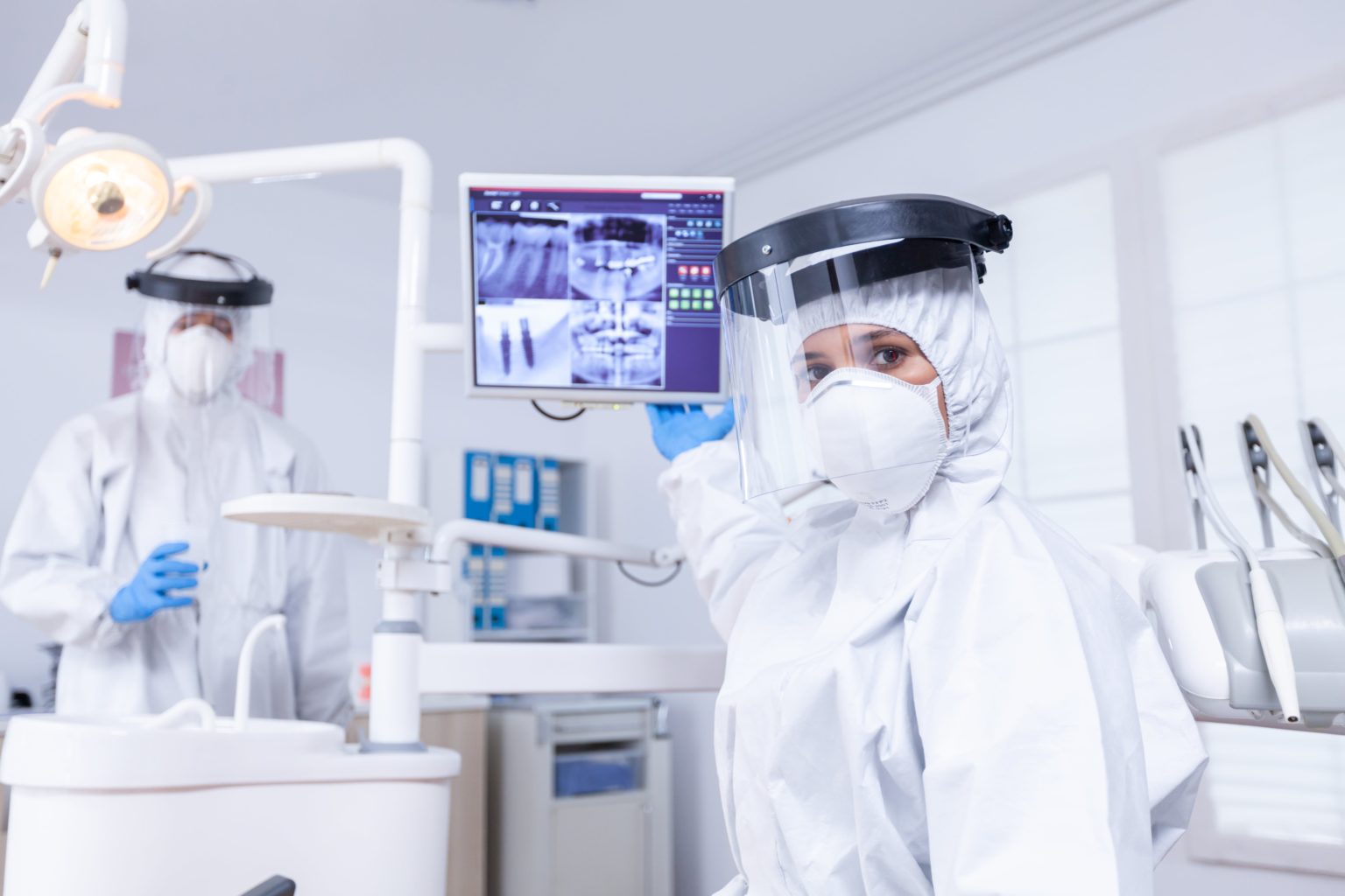 Experience Best Dental Extraction Solutions At CiDentist